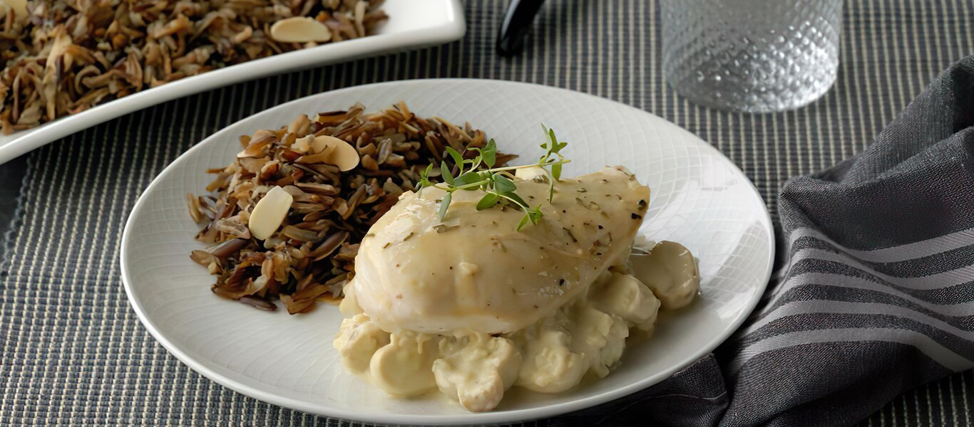 Roasted Chicken, Mushroom Ragout & Almonds| Nestlé Family ME